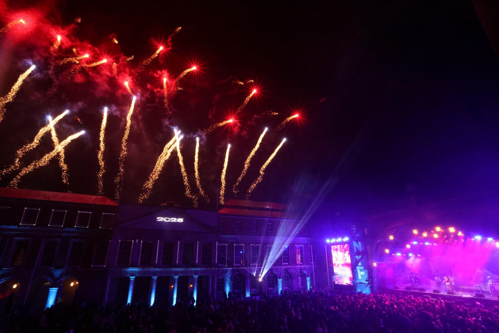 In pictures: New Year’s Eve in Dublin – The Irish Times