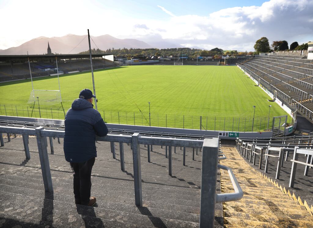 Killarney then and now: Aspects recognisable from when Harry Kernoff ...