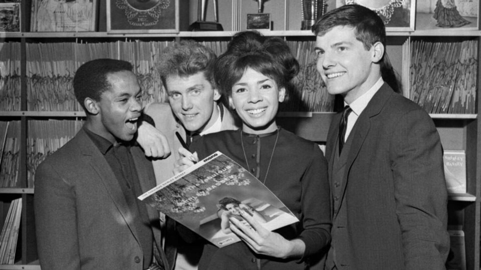 Singer and actor Alvin Stardust dies aged 72 – The Irish Times