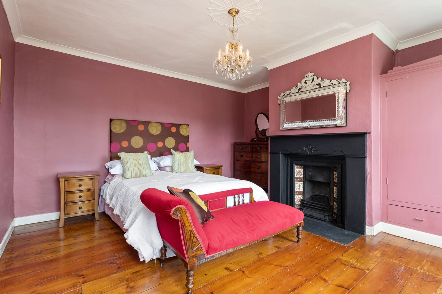 Transformed Donnybrook farmhouse makes its return for €1.85m – The ...