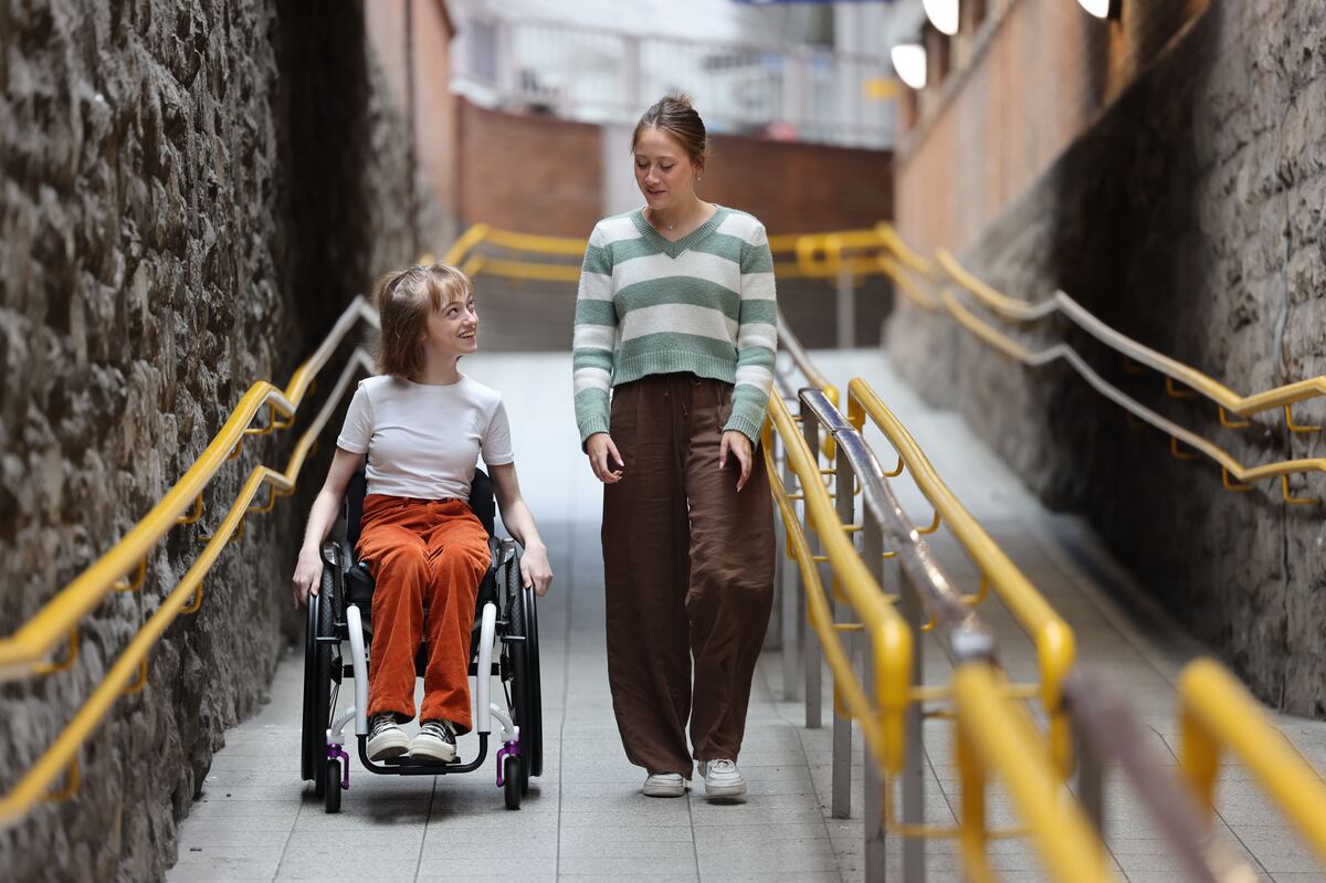 A day out in Dublin as a young wheelchair user: Broken glass, dog poo ...