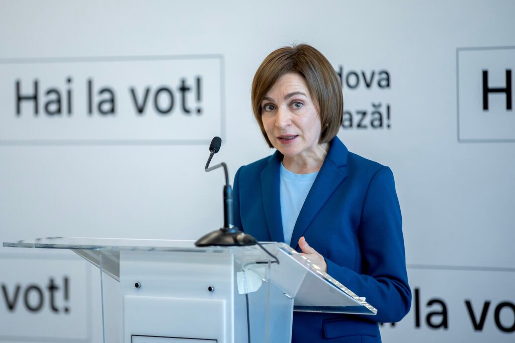 Moldova Sees Russian Meddling Behind Pro Eu Camps Struggles At Ballot