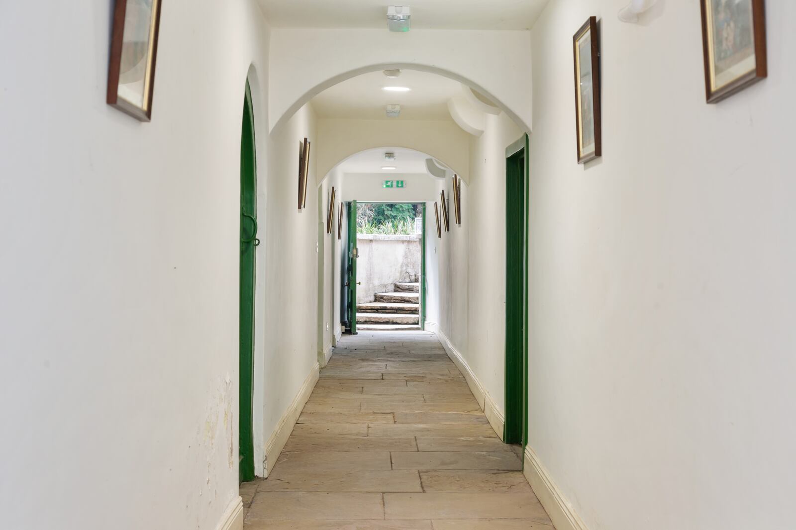 Regency residence on 22 acres adjacent to Dublin’s Shackleton Gardens ...