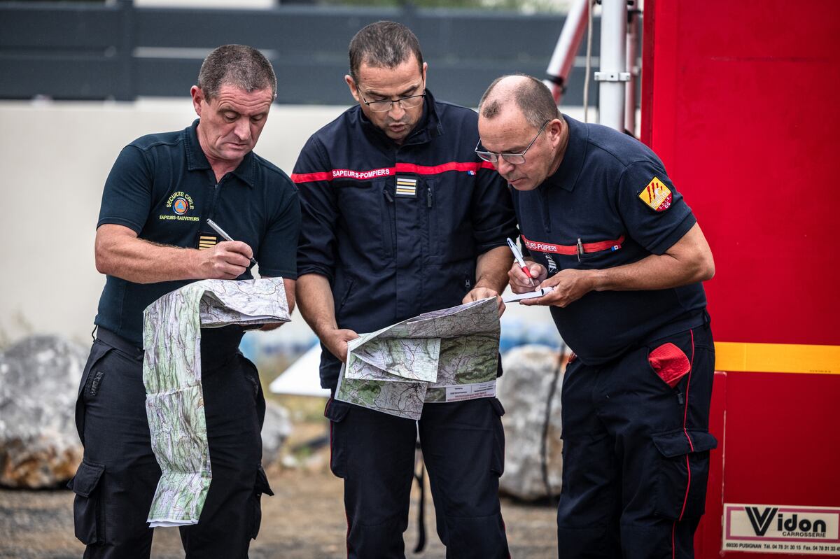 French fires under control but heatwave set to intensify – The Irish Times