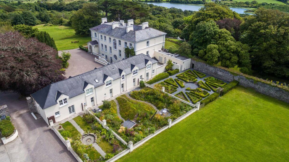 From the Beatles to U2, sleep on an operatic scale with Irish hotels ...