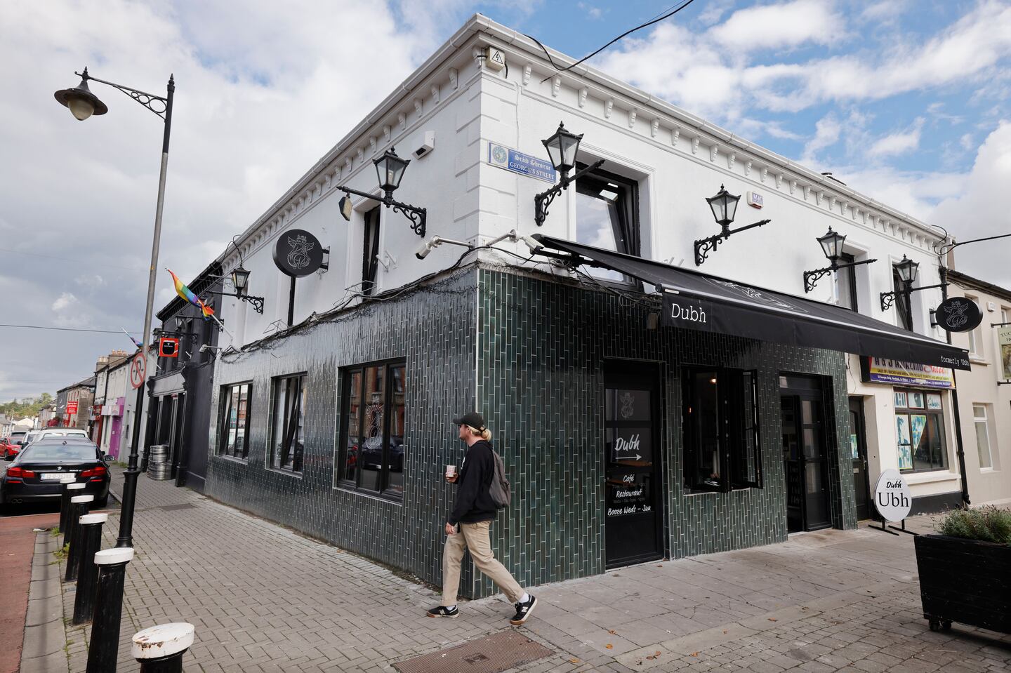 Dubh review: This former pub is the perfect neighbourhood place to eat ...