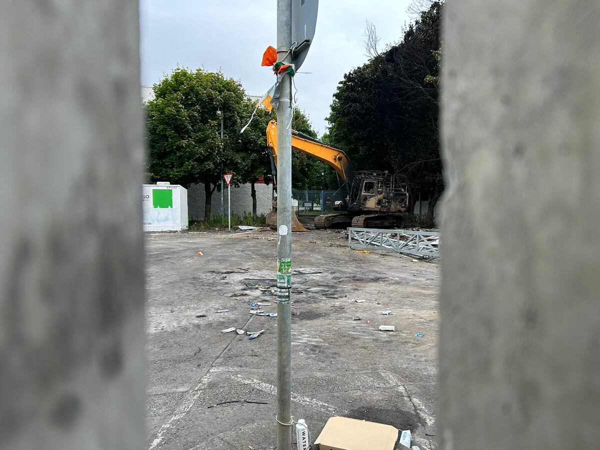 Coolock unrest: Garda Public Order Unit disperses protesters gathered ...