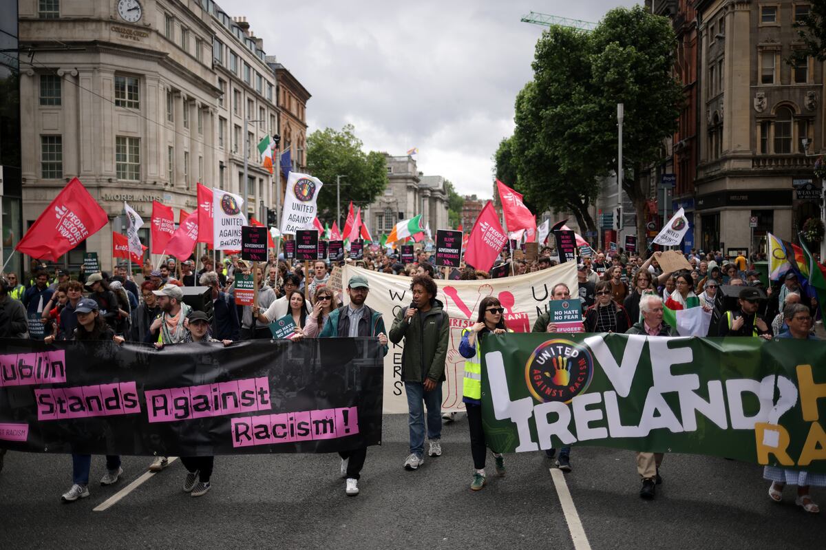 Anti-racism and anti-immigration demonstrations held in Dublin city ...