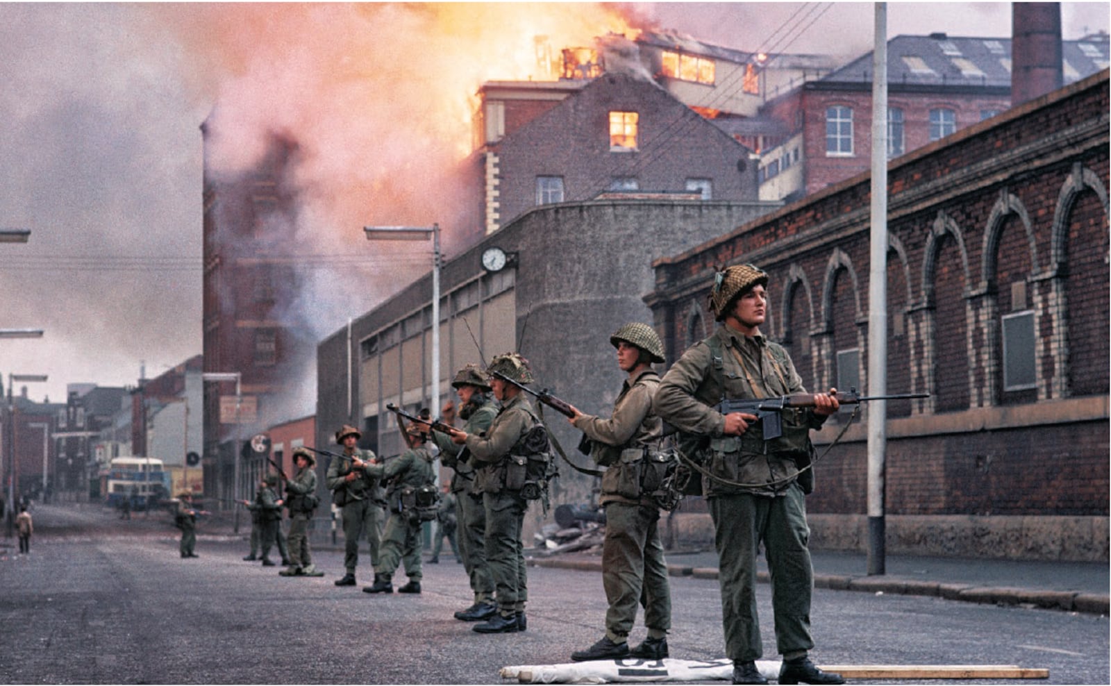 Derry in 1969: How Gilles Caron photographed the Battle of the Bogside ...