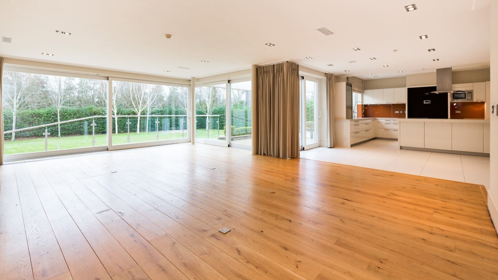 David Agar’s Foxrock trophy homes back on market reduced to €2.5m and € ...