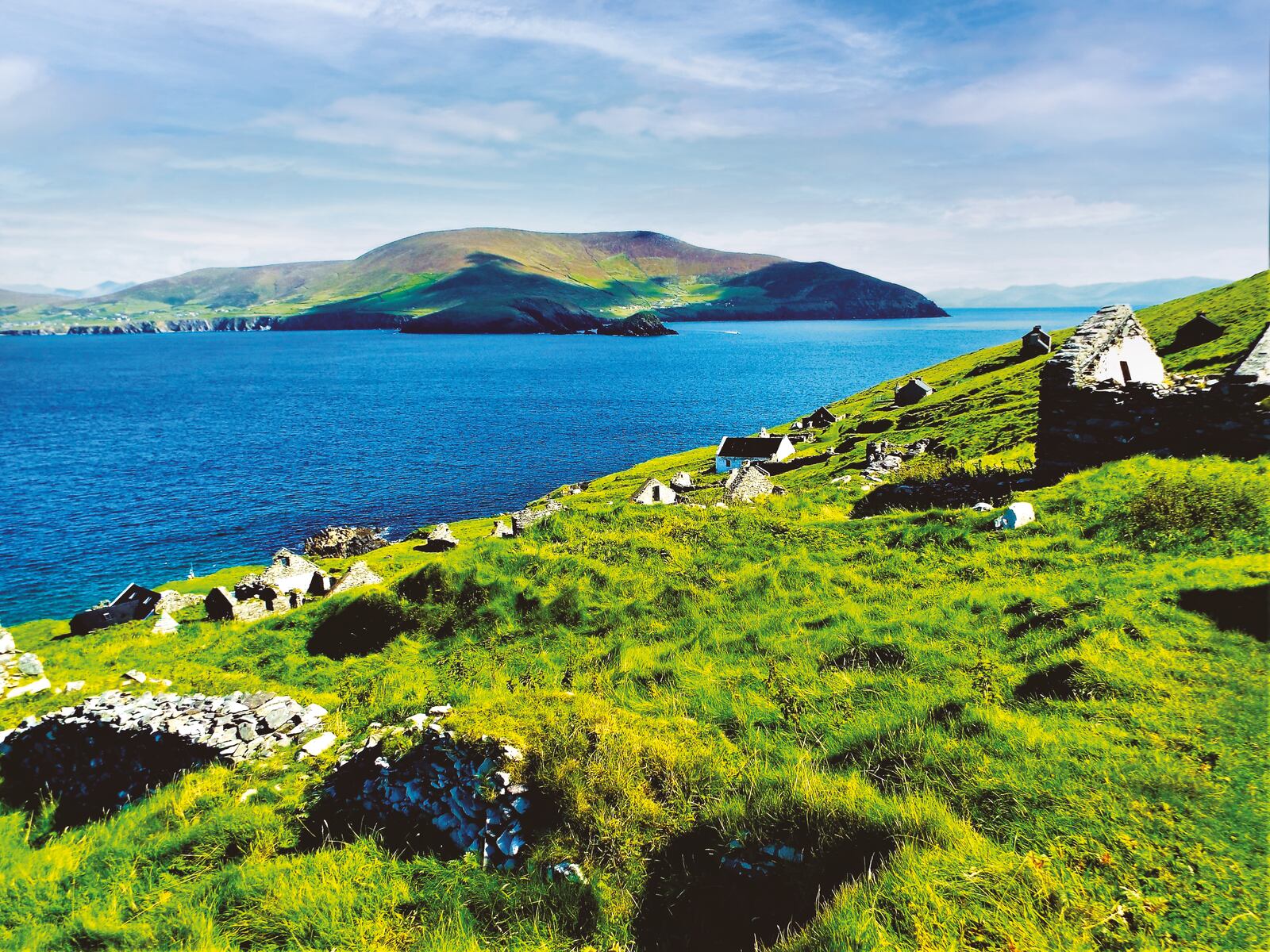 Five of the best family friendly hiking trails around Ireland: From ...