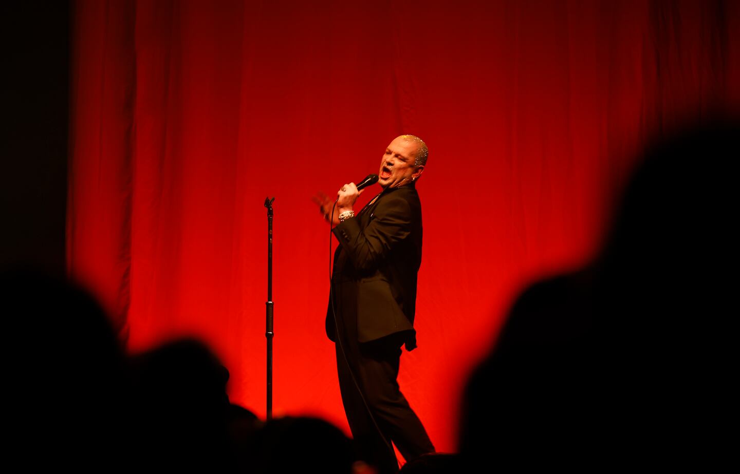 Gavin Friday in Dublin review: Svelte, swooning performer lays bare his ...