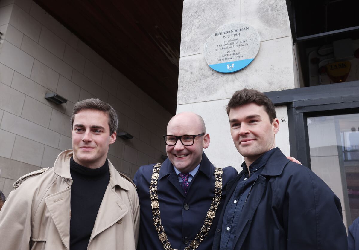 Brendan Behan’s family ‘extremely proud’ as plaque is unveiled outside ...