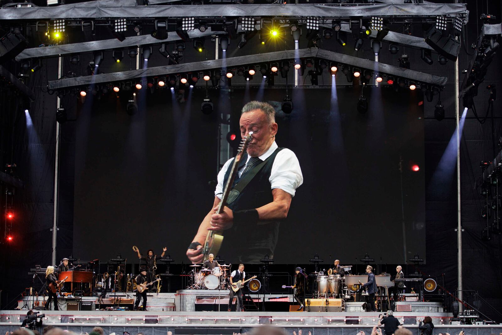 In pictures: Bruce Springsteen’s No Surrender live show in Belfast ...