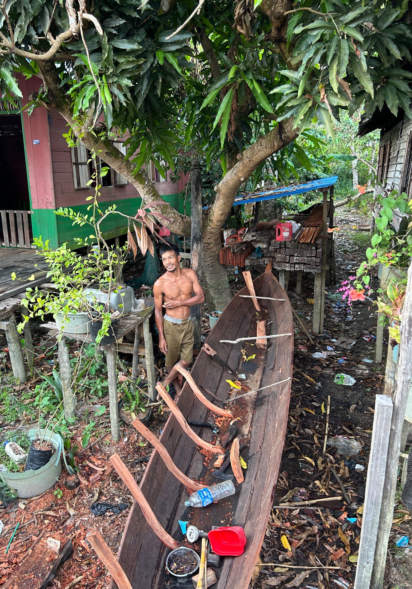 Adventuring through the rivers of Borneo and Flores Sea: Lush ...