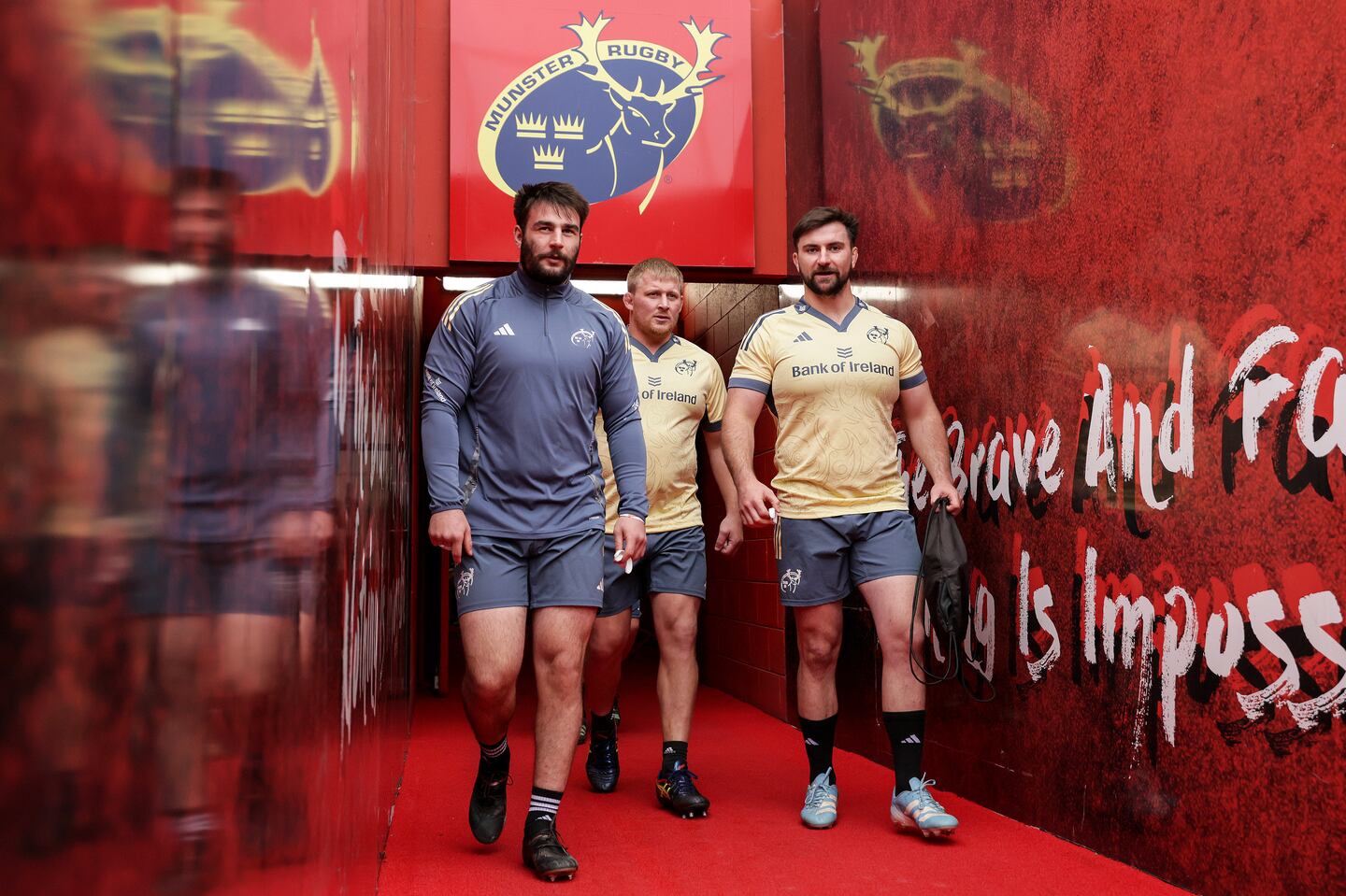 Ian Costello and Munster circle the wagons in advance of high-profile ...