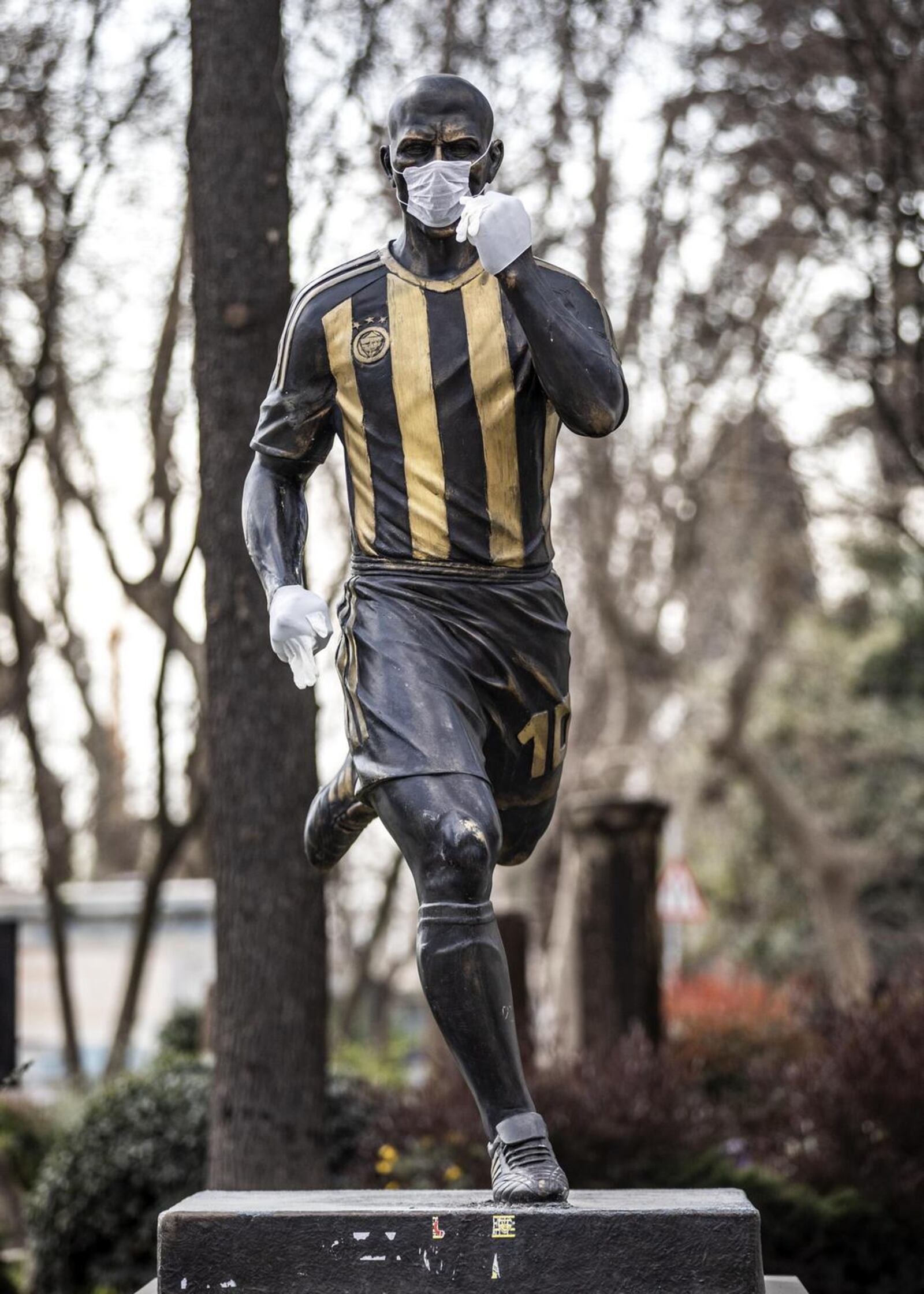 Coronavirus: Masked statues around the world - in pictures – The Irish ...