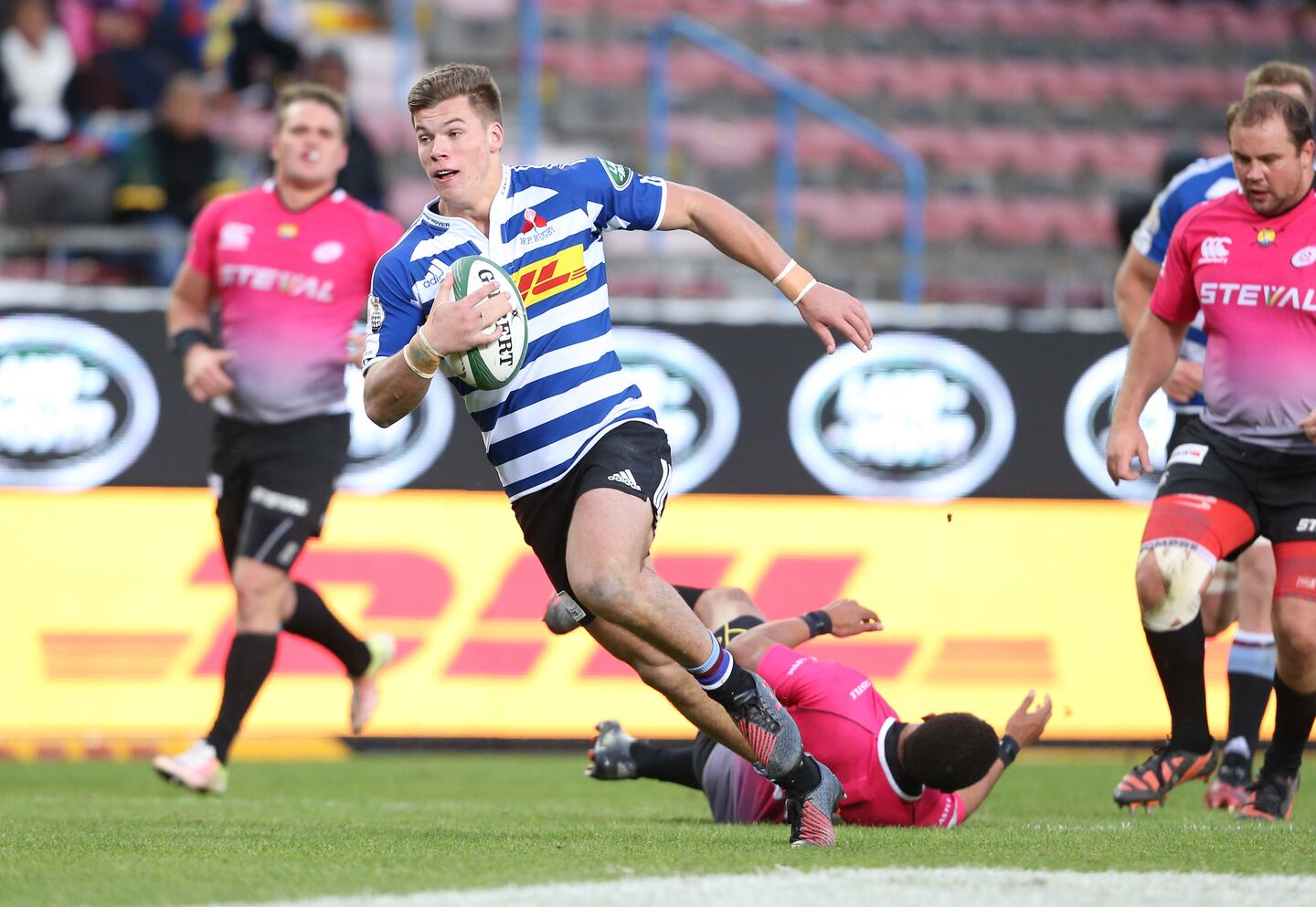 Ireland looking to keep up with the free-scoring Huw Jones at ...