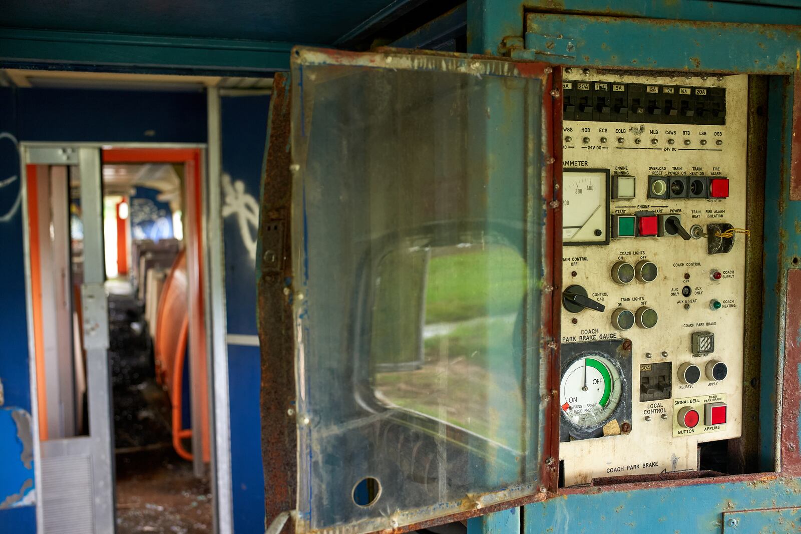 In pictures: the ghost trains of west Clare – The Irish Times