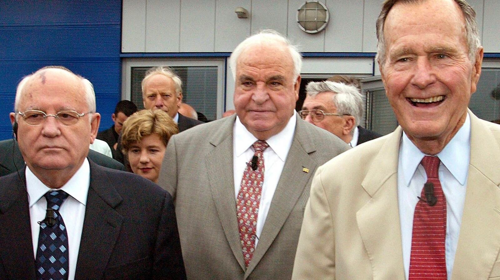 Helmut Kohl: Giant of late 20th-century Europe who oversaw German ...
