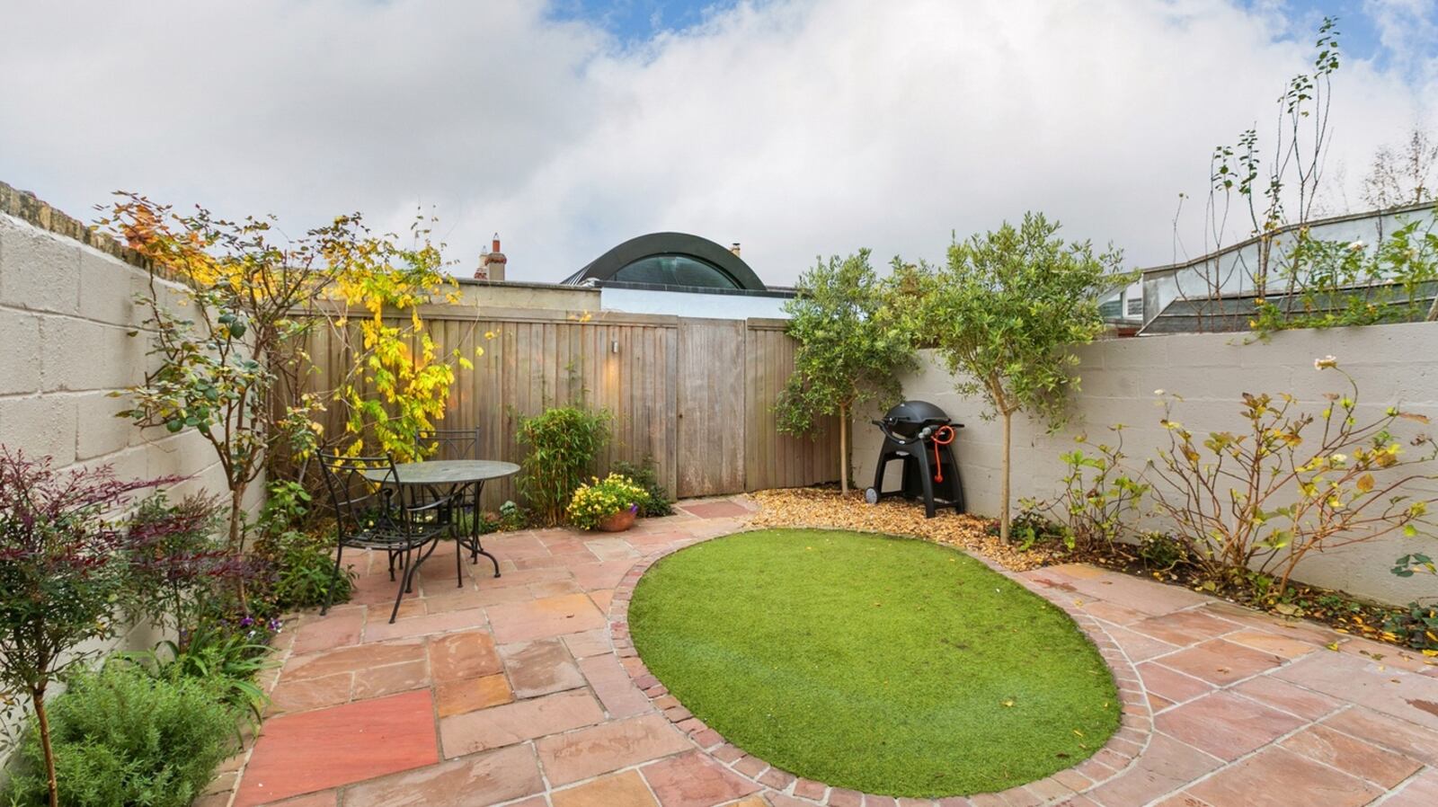 Original villa joins Dublin 8 revival for €825k – The Irish Times